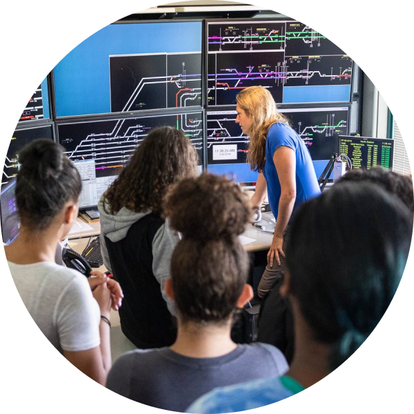 Apprentice Learning – Career education for middle school students